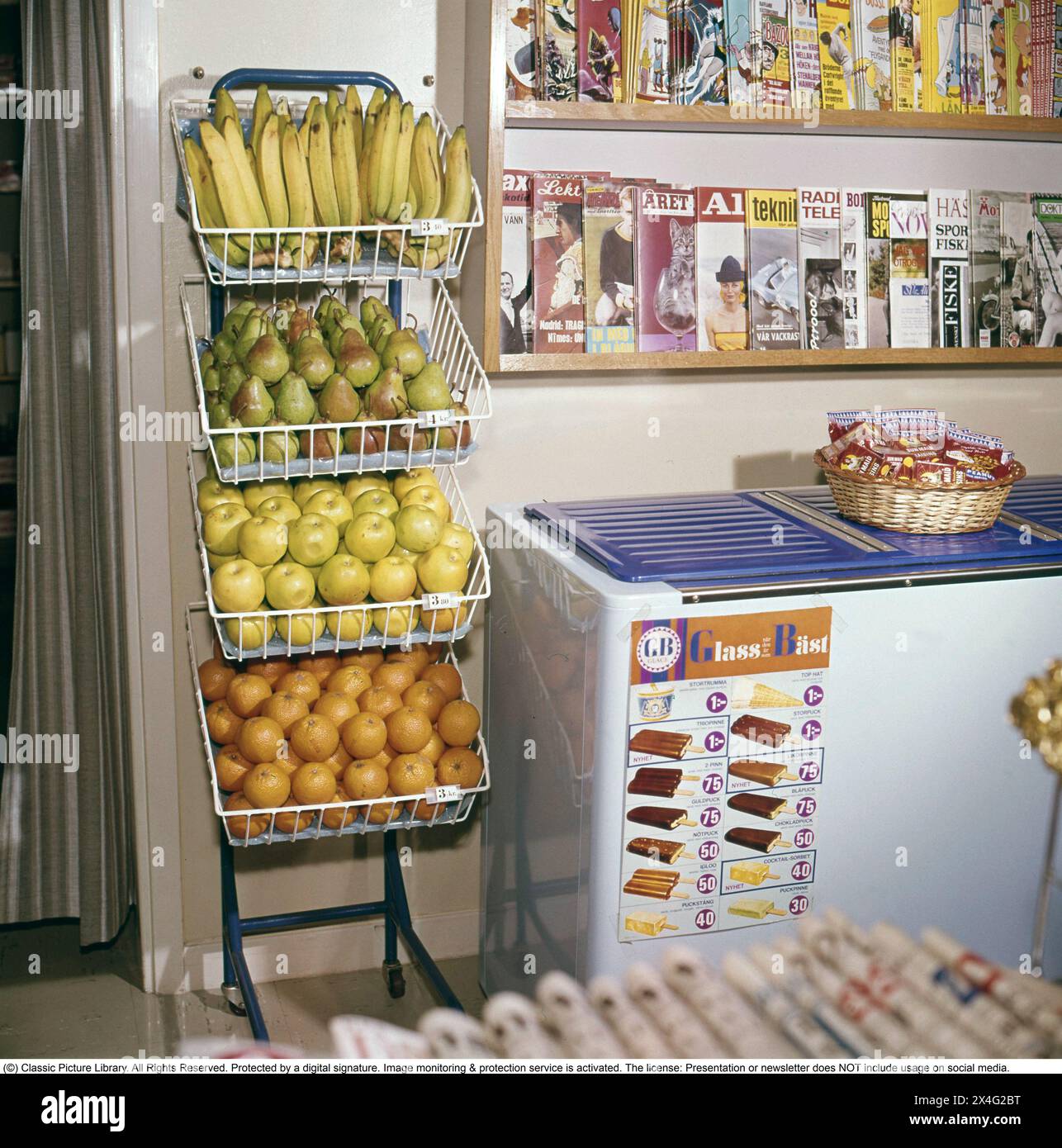1960s shop interior hi-res stock photography and images - Alamy