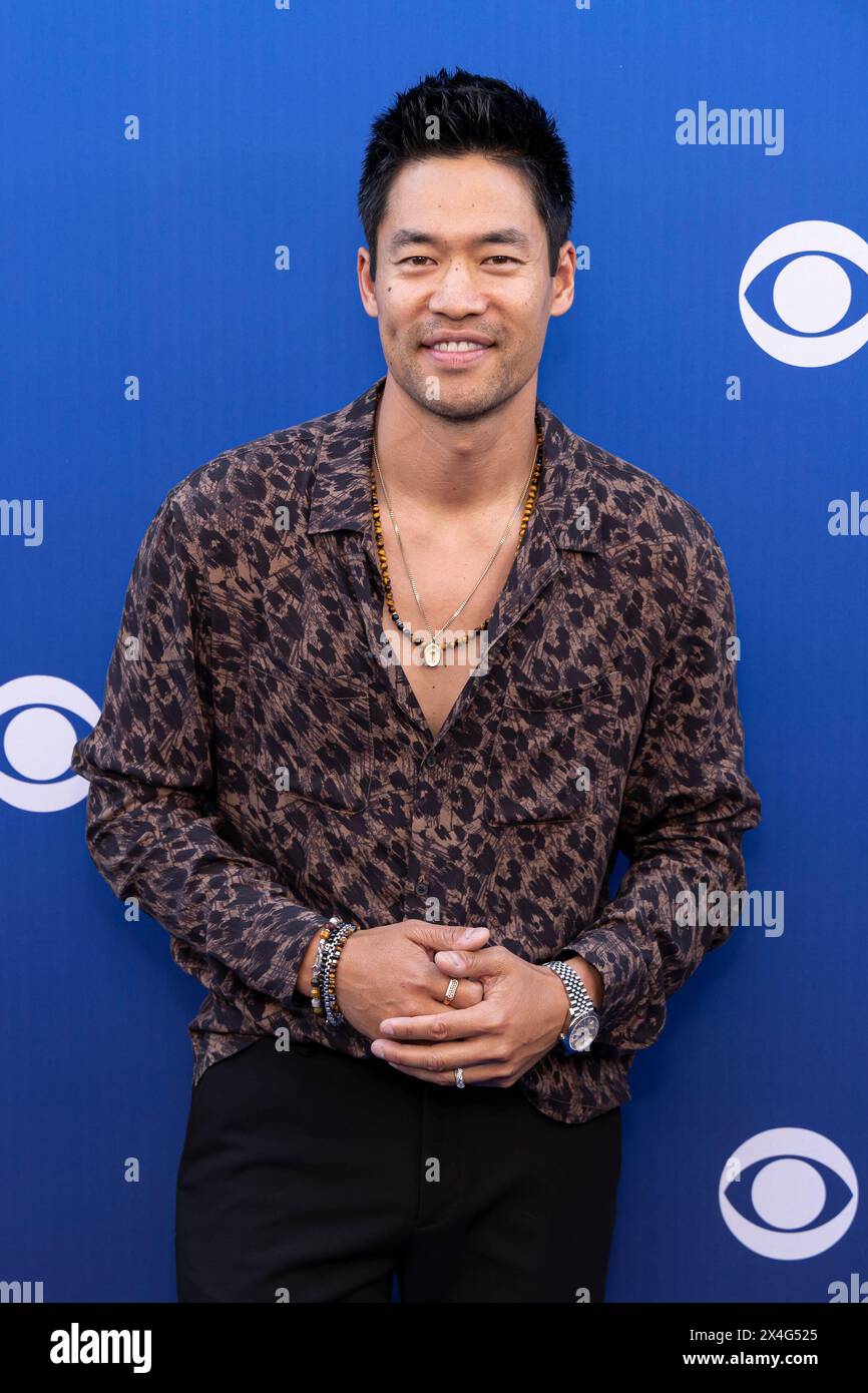 Cbs fall schedule celebration hi-res stock photography and images - Alamy