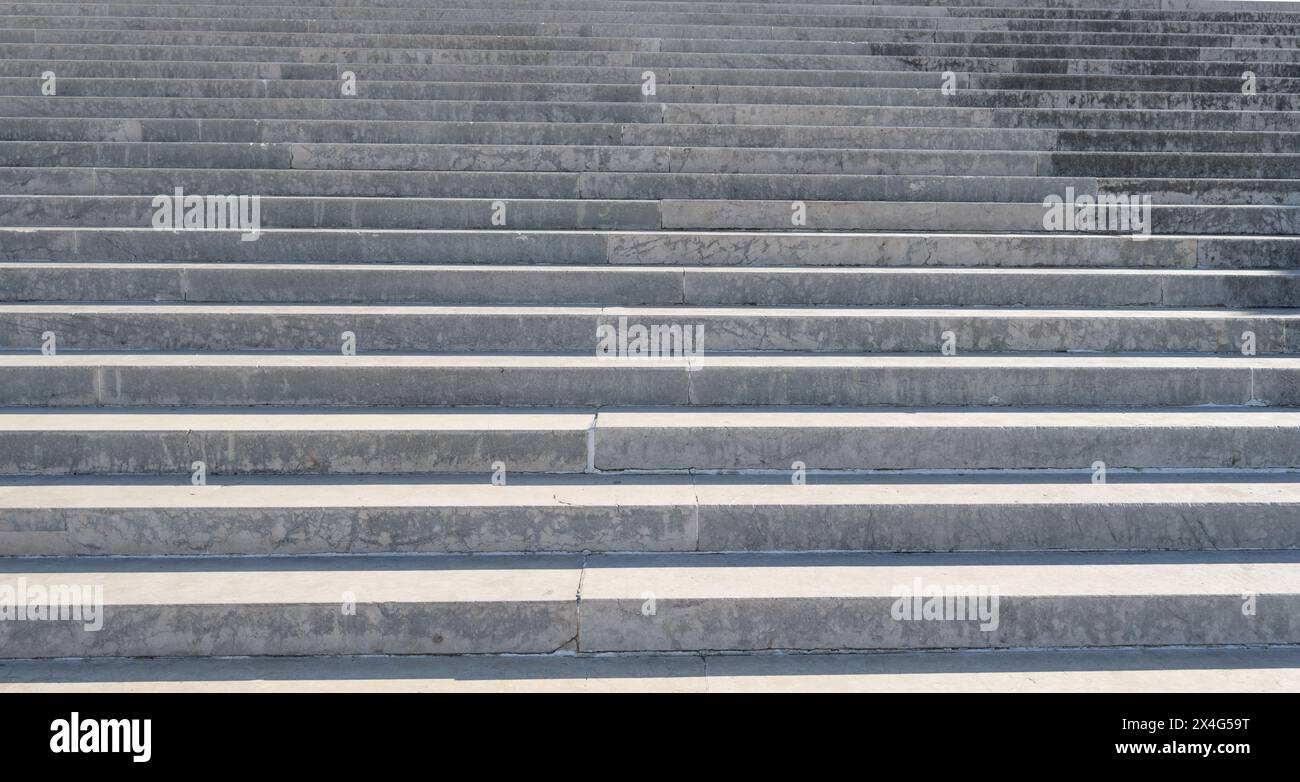 Wide steps hi-res stock photography and images - Alamy