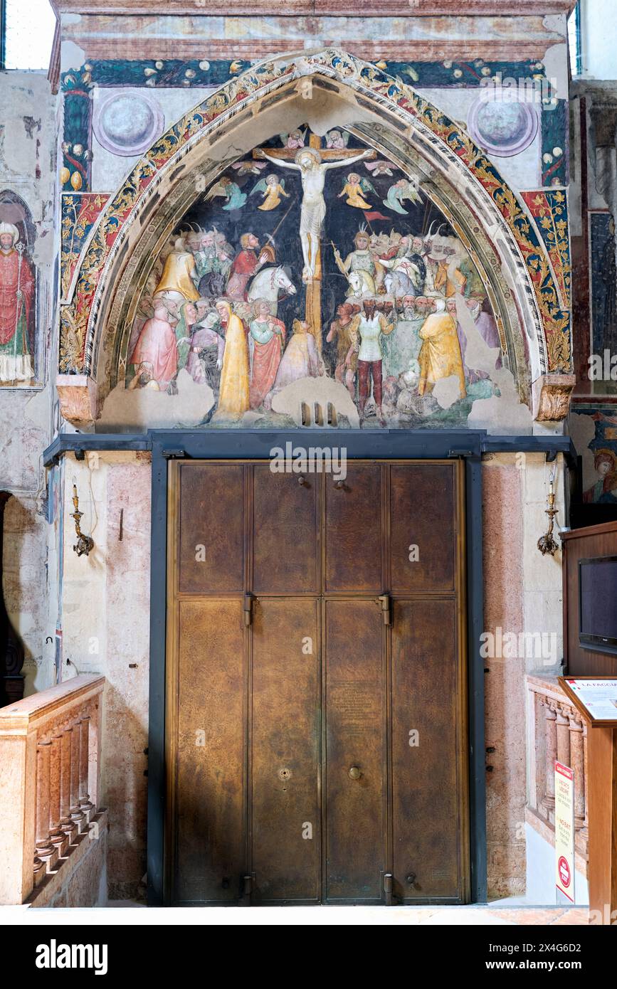 Verona san fermo fresco hi-res stock photography and images - Alamy