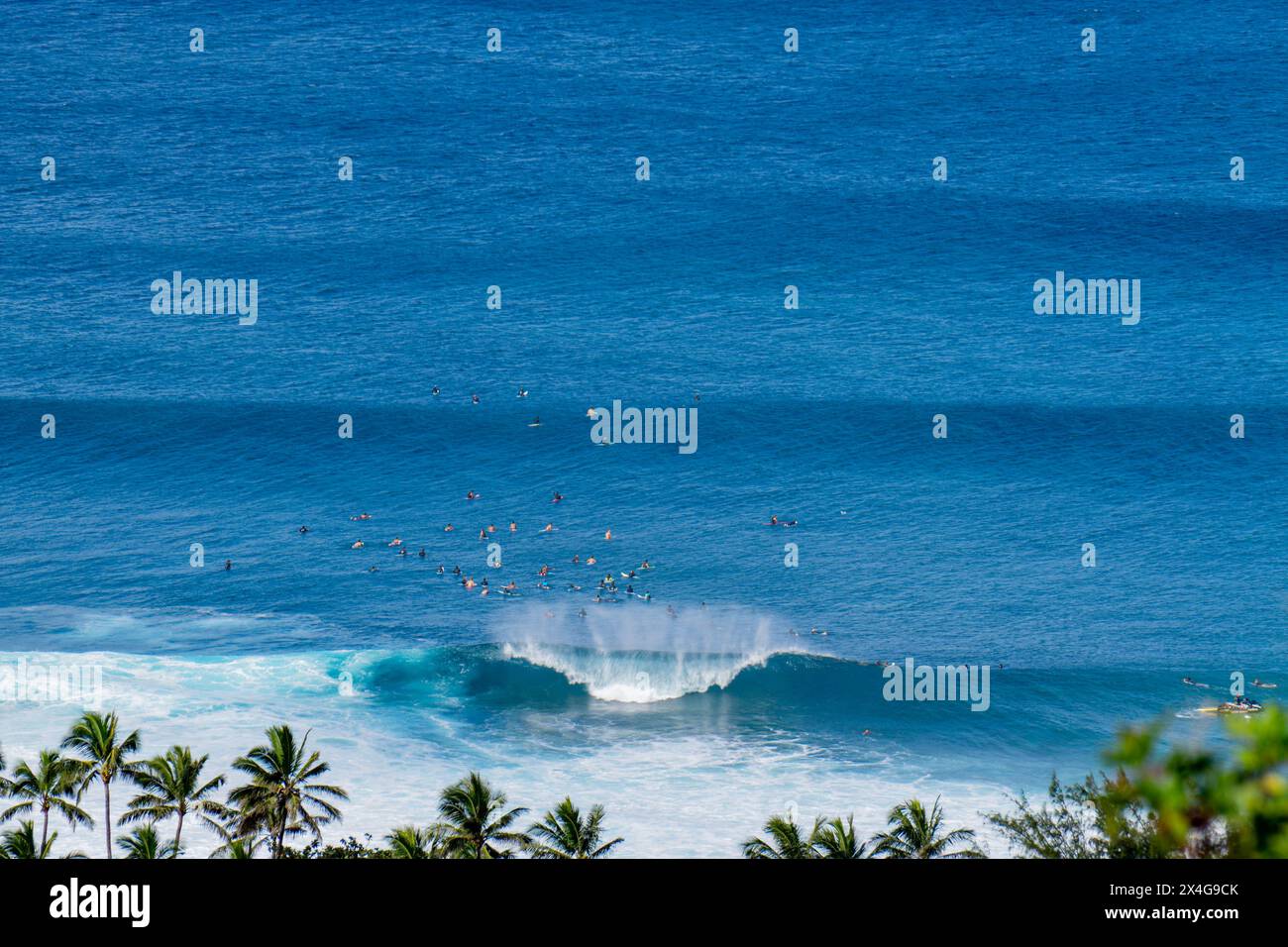 Aerial view of suf line up at Pipeline in Hawaii Stock Photo - Alamy
