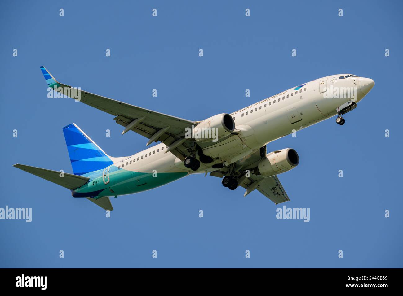 Garuda Indonesia, Boeing 737-800, PK-GMF, on final approach to ...