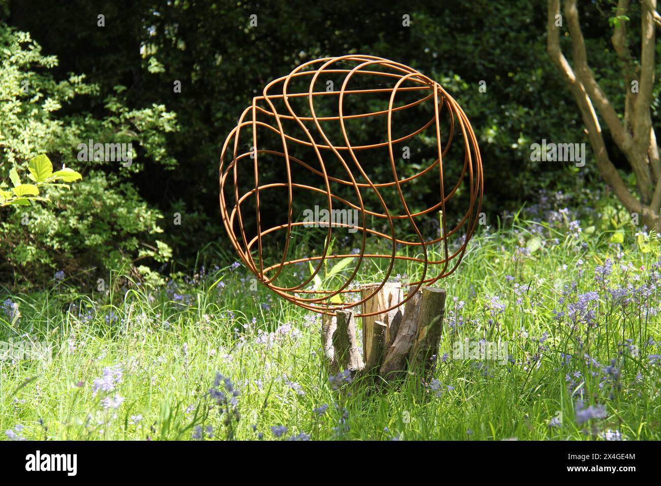 An Outdoor Spherical Rusty Metal Wire Sculpture Stock Photo - Alamy