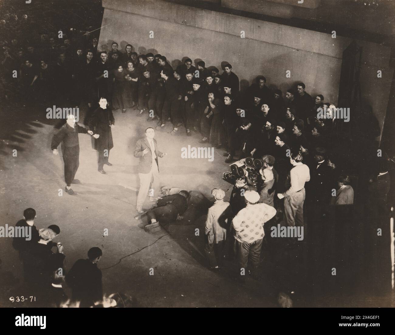METROPOLIS UFA 1926 BEHIND THE SCENES FRITZ LANG DIRECTING Stock Photo - Alamy