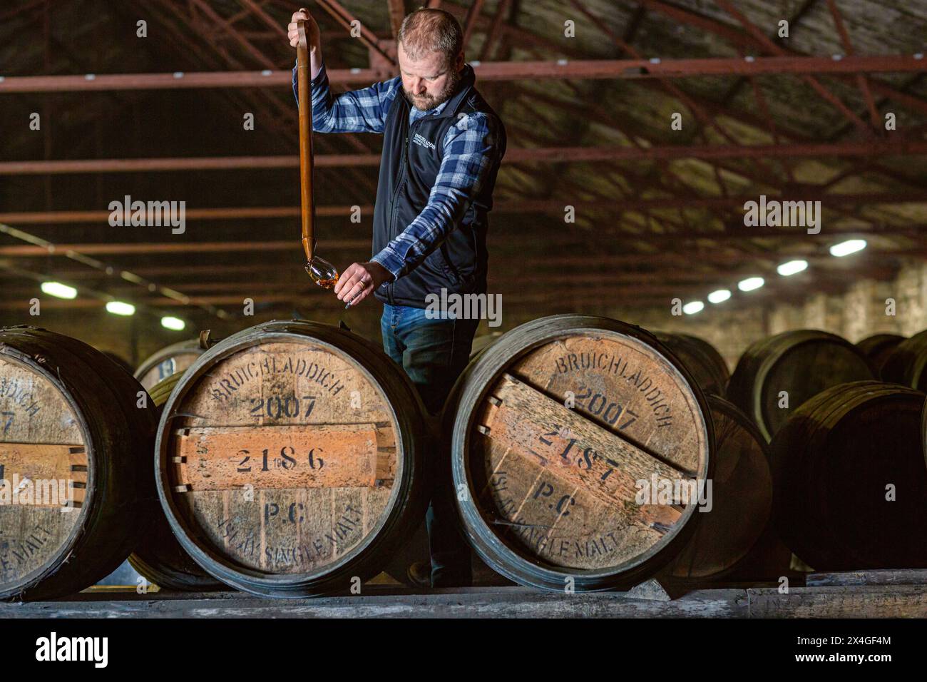 Dunnage style hi-res stock photography and images - Alamy