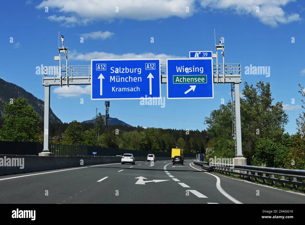 Österreich, Autobahn A12, Fahrtrichtung Salzburg, München, Kramsach ...