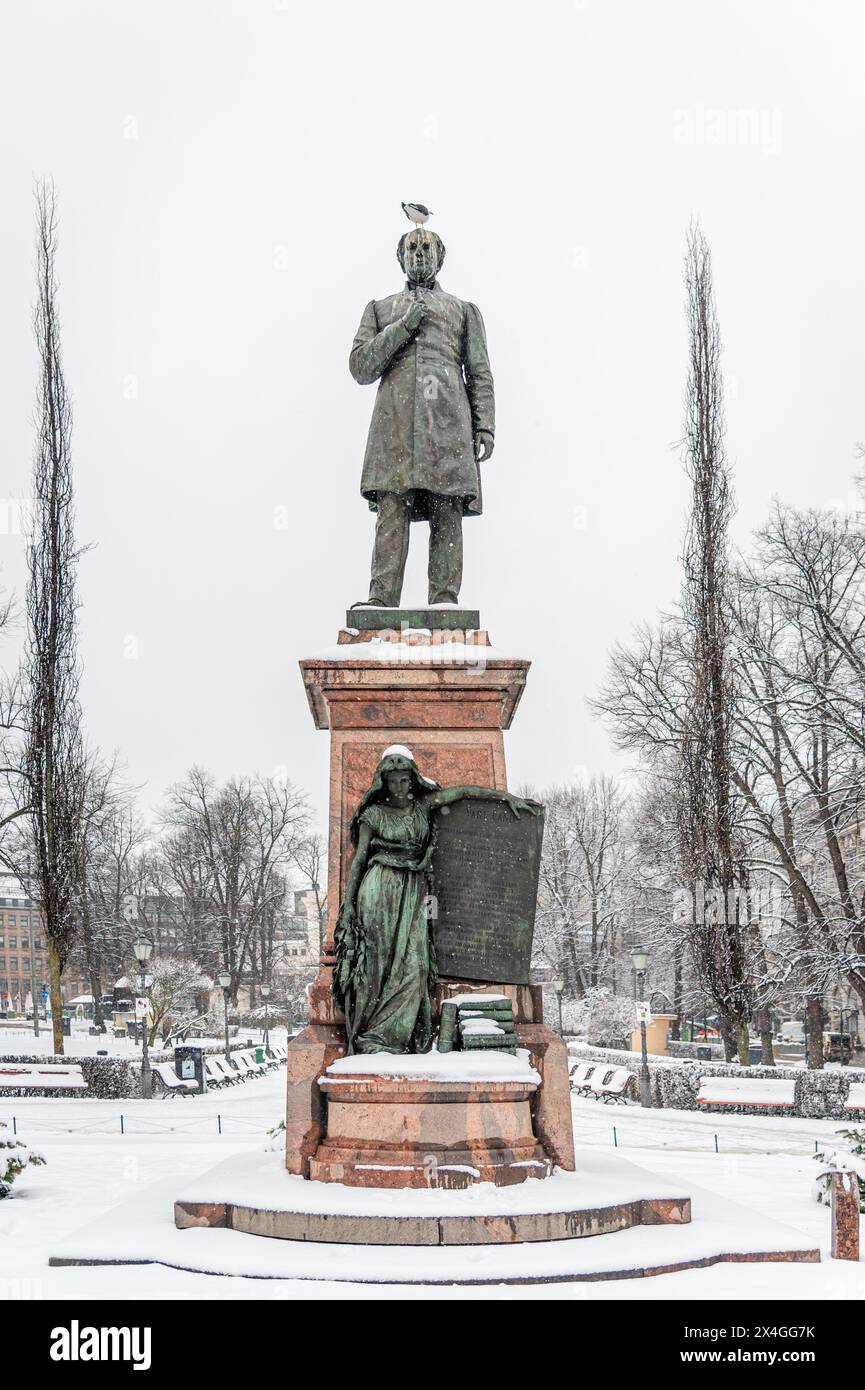 The Johan Ludvig Runeberg Statue, Esplanadi park, Helsinki, Finland ...