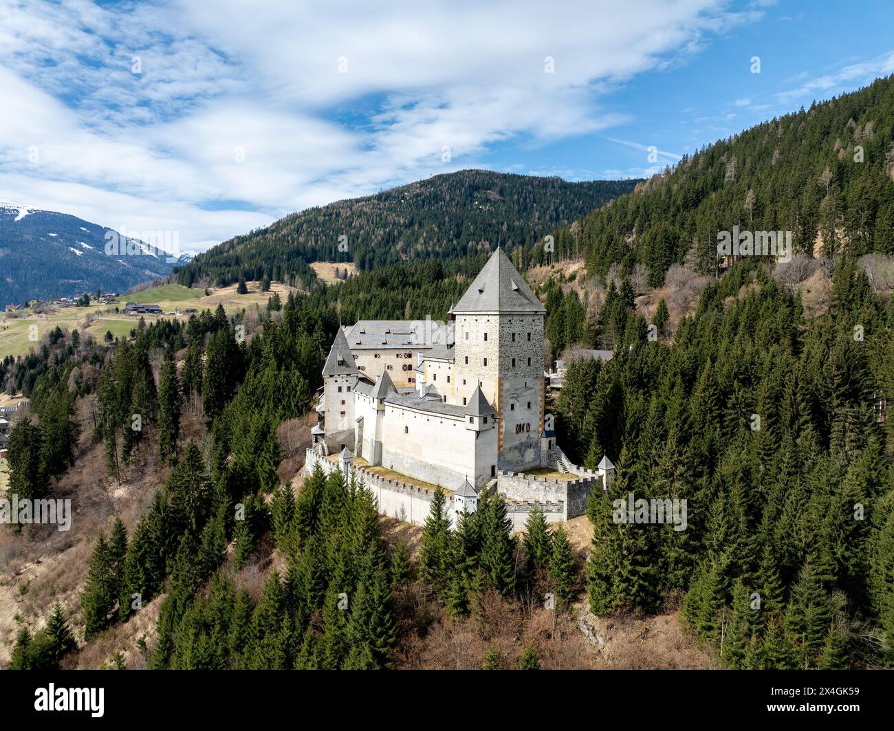 Austrian medieval architecture hi-res stock photography and images - Alamy