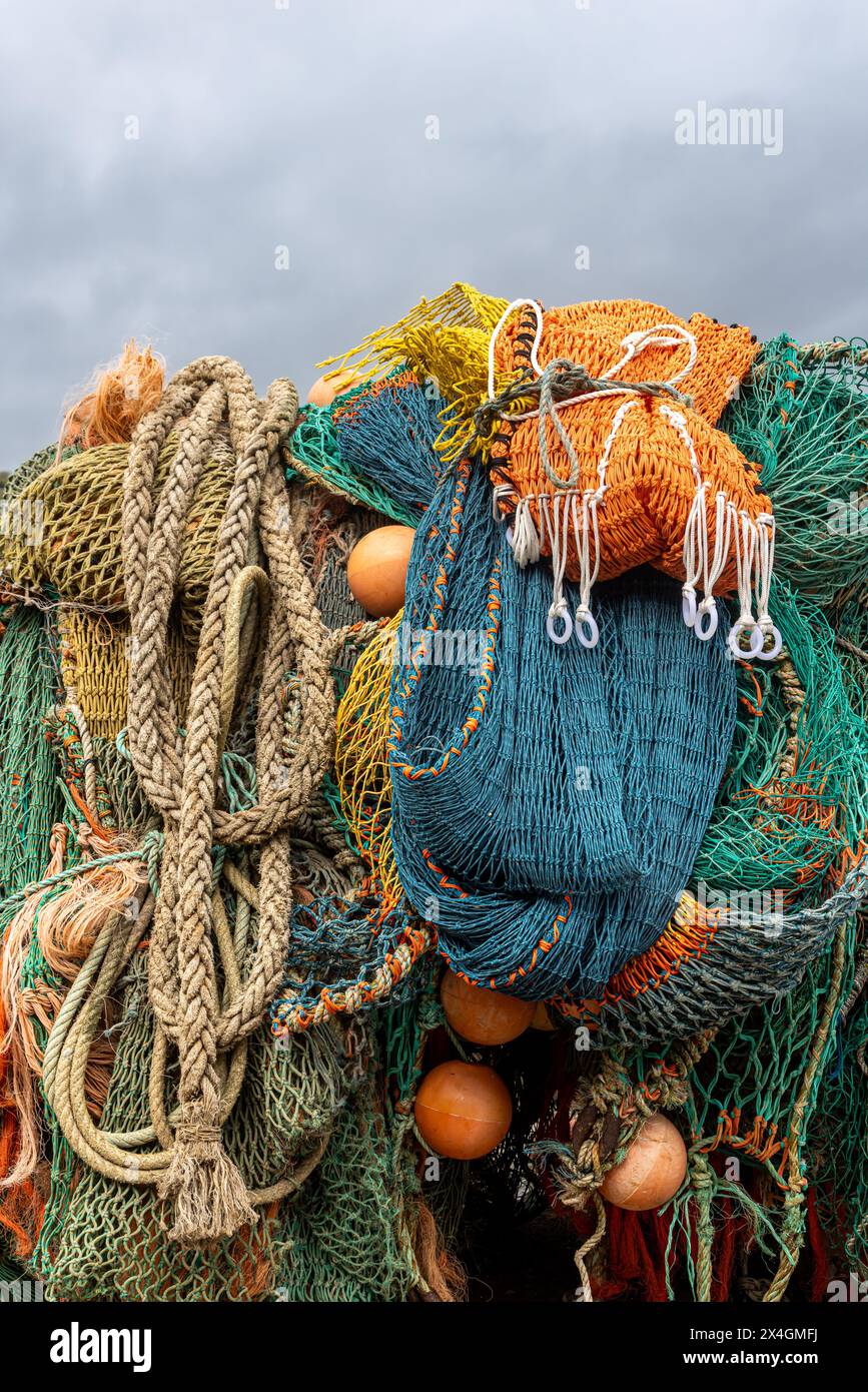 Large pile fishing rope hi-res stock photography and images - Alamy