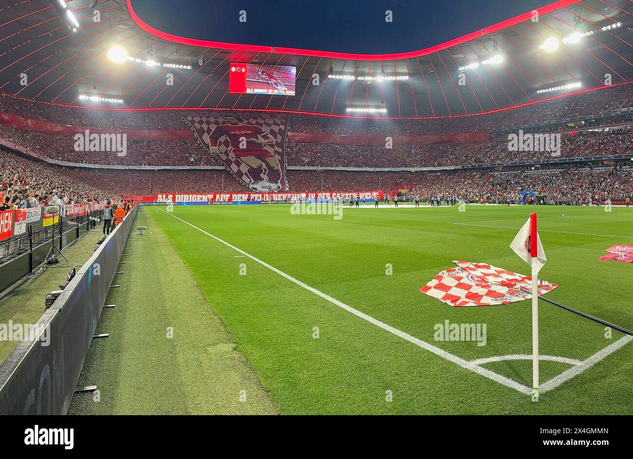 FCB fans with choreo for Franz Beckenbauer in the semi final match FC ...