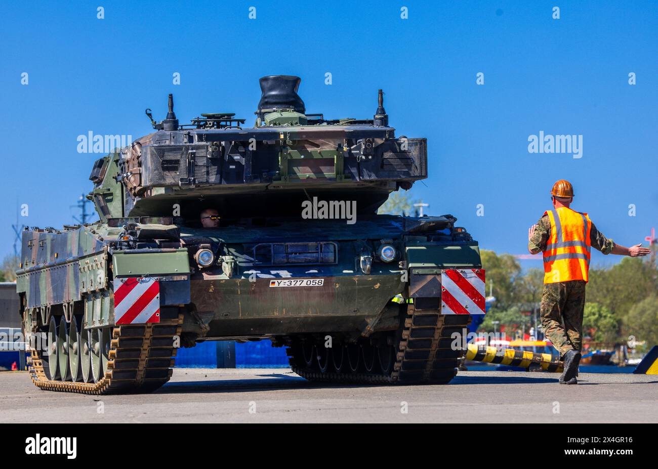 03 May 2024, Mecklenburg-Western Pomerania, Rostock: An A7V Leopard 2 ...