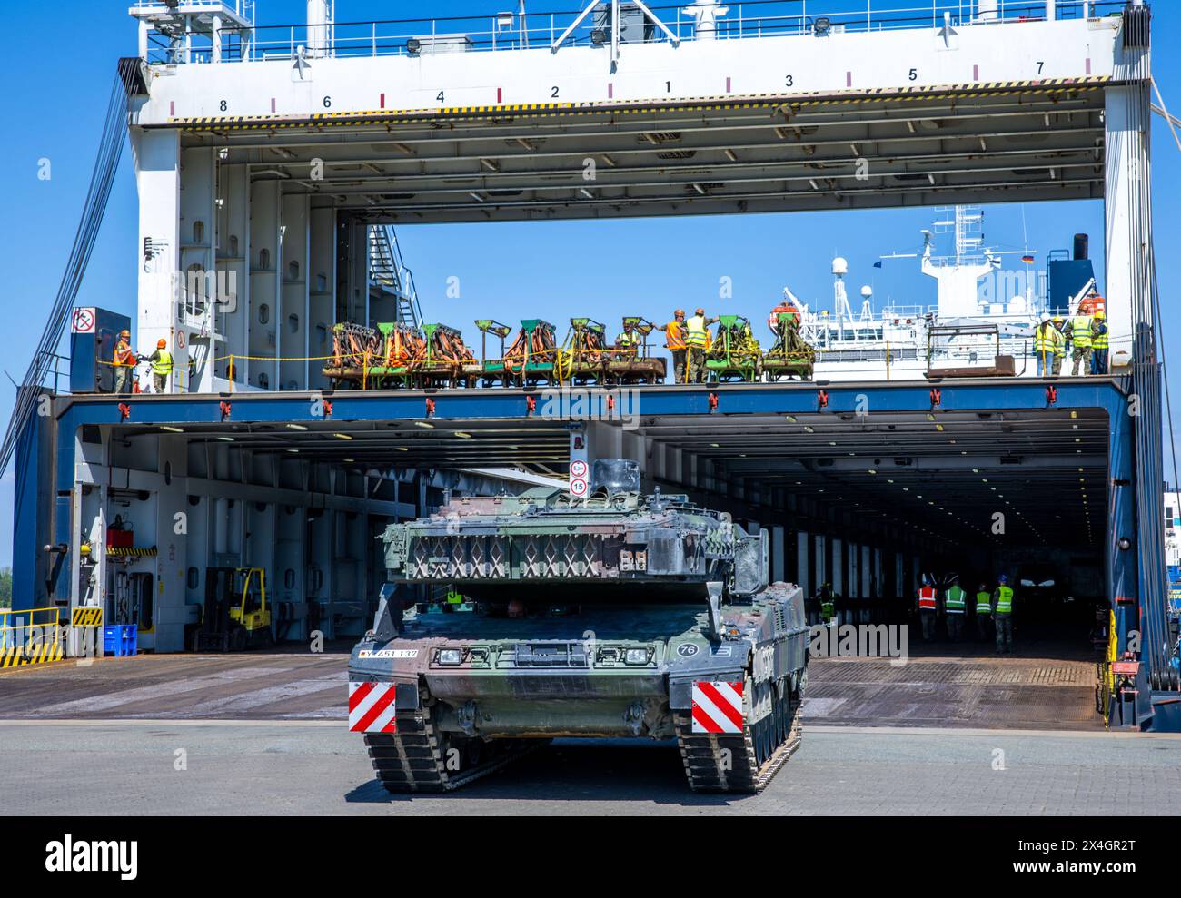 03 May 2024, Mecklenburg-Western Pomerania, Rostock: An A7V Leopard 2 ...