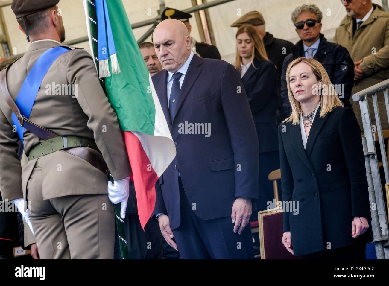 Giorgia meloni esercito hi-res stock photography and images - Alamy