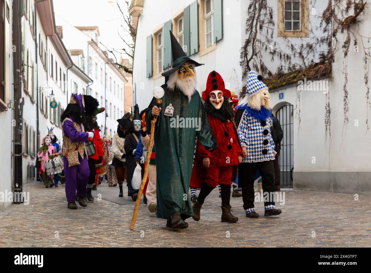 Large group people marching hi-res stock photography and images - Alamy