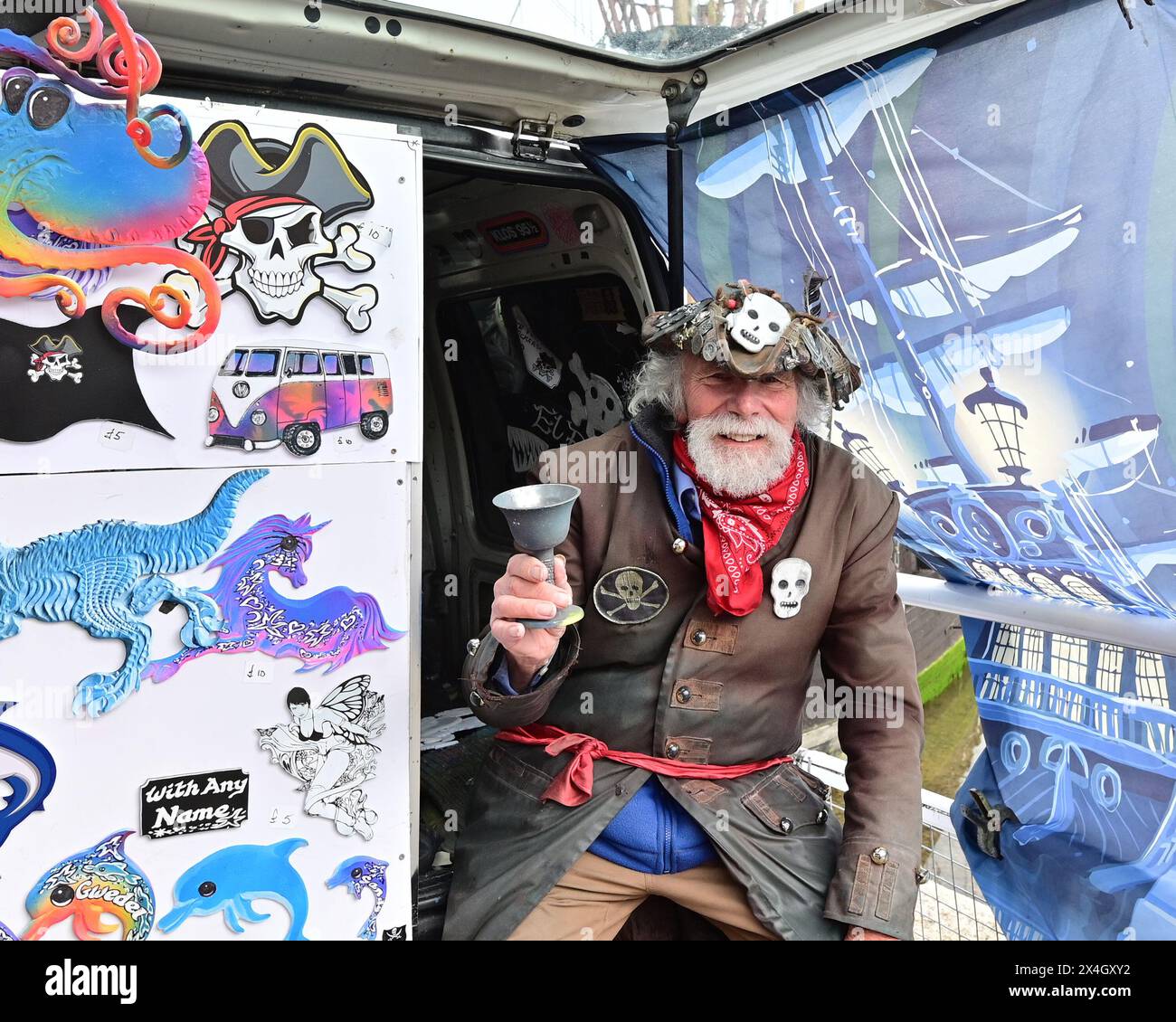 Pirate ringing bell hi-res stock photography and images - Alamy