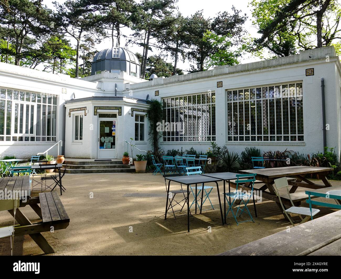 Tunisian pavillion hi-res stock photography and images - Alamy