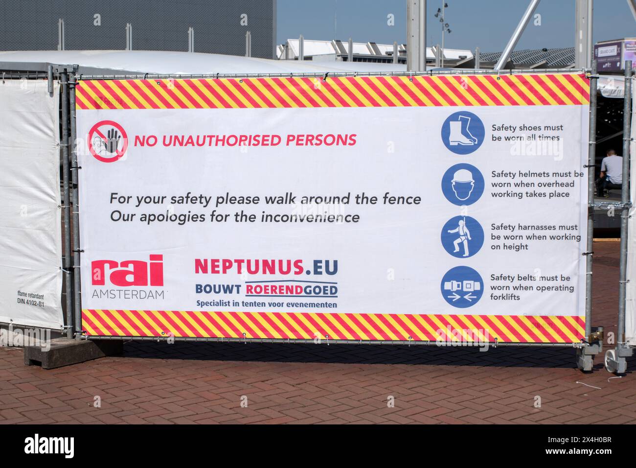 Rai 2 logo hi-res stock photography and images - Alamy