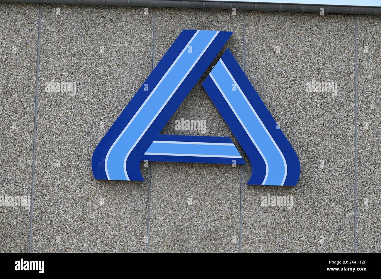 Logo, Schriftzug von ALDI NORD an einer Filiale des Discounter *** Logo ...