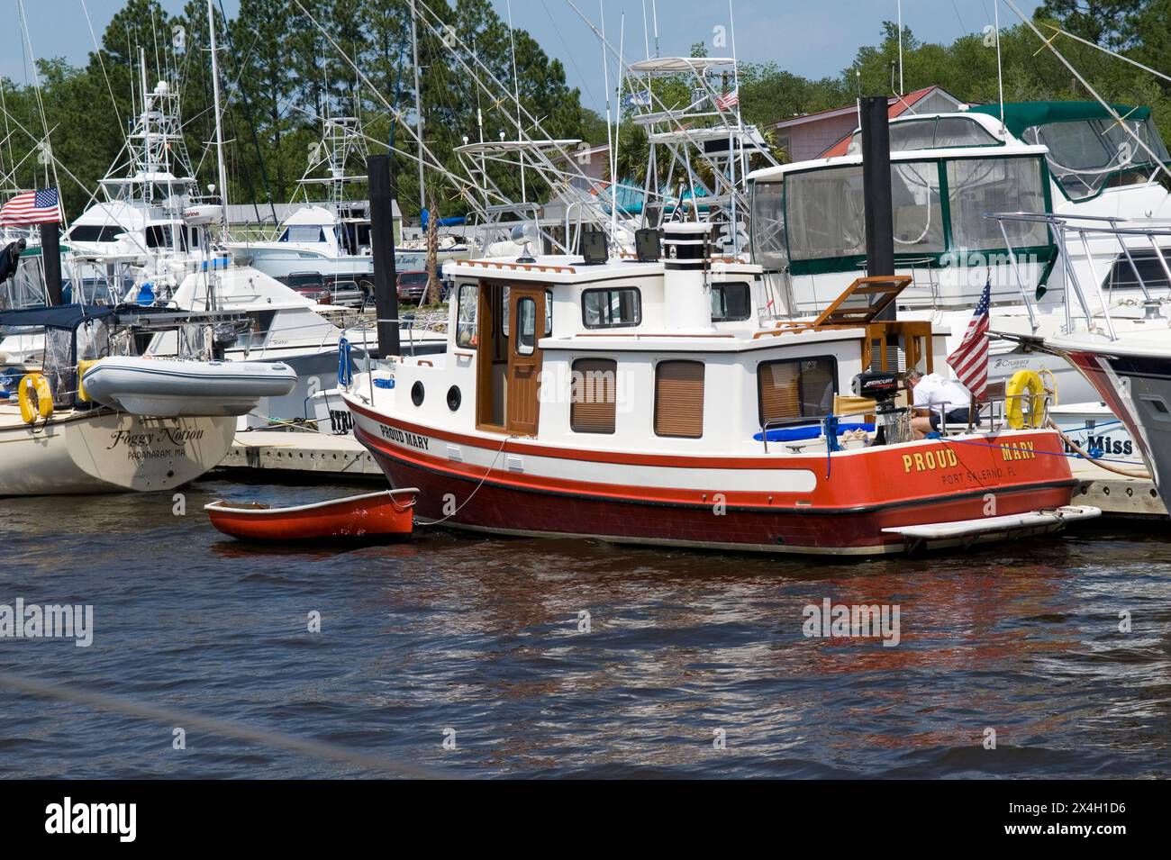 Cabin cruiser boat docked at Georgetown, South Carolina. USA Stock ...