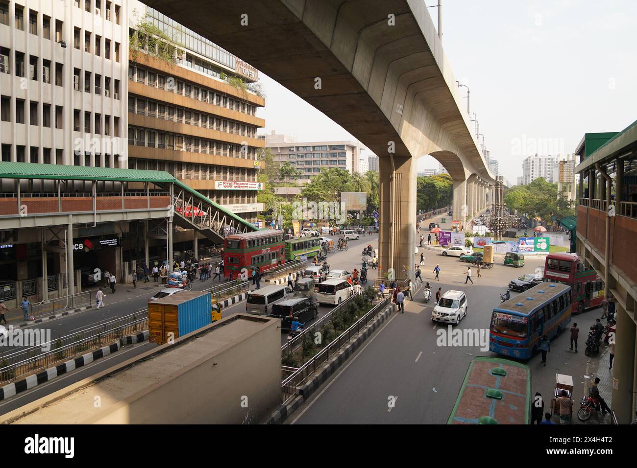 SAARC Fountain area view from Karwan Bazar Metro Station. Kazi Nazrul ...