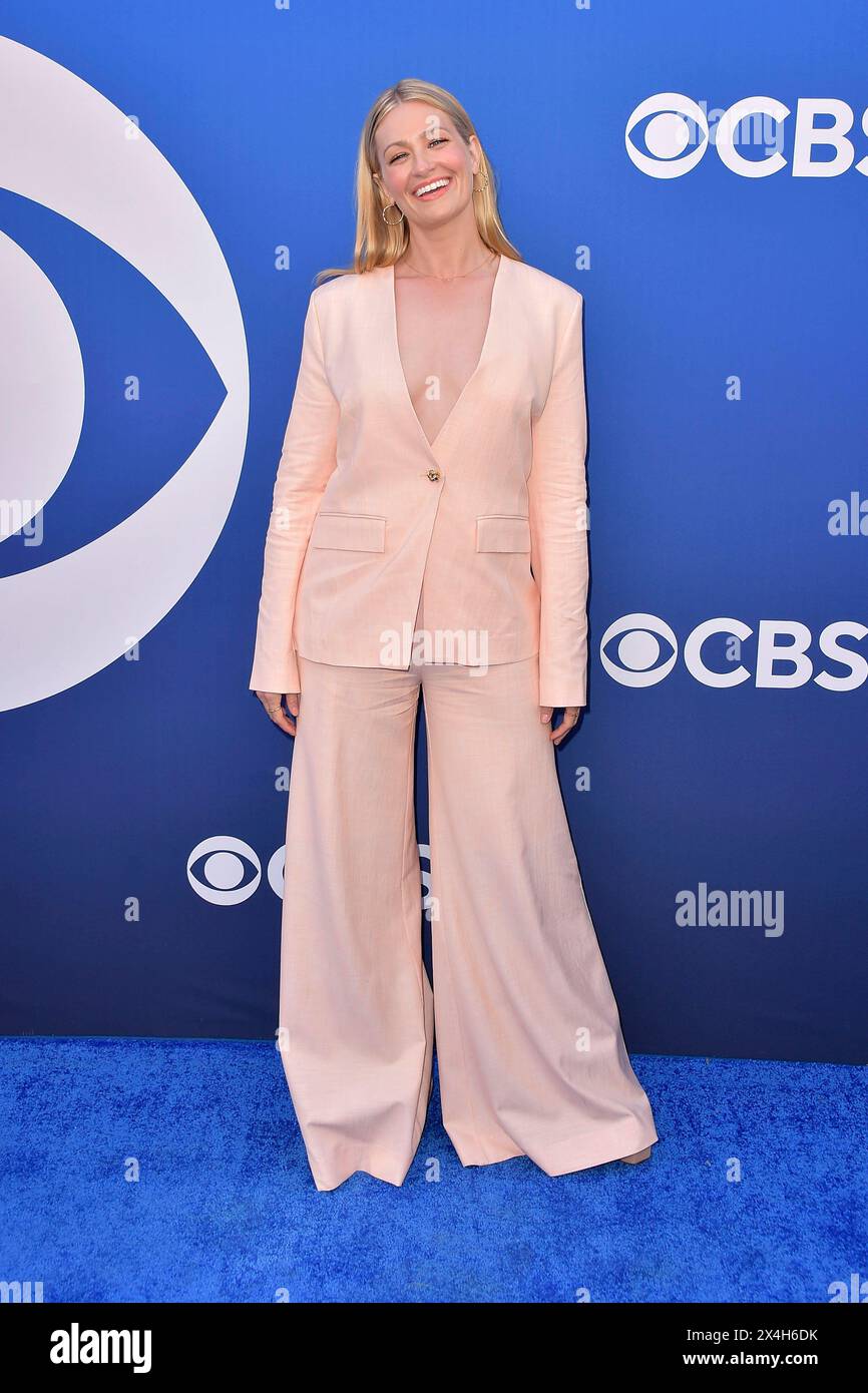 Beth Behrs bei der CBS Fall Schedule Celebration in den Paramount ...