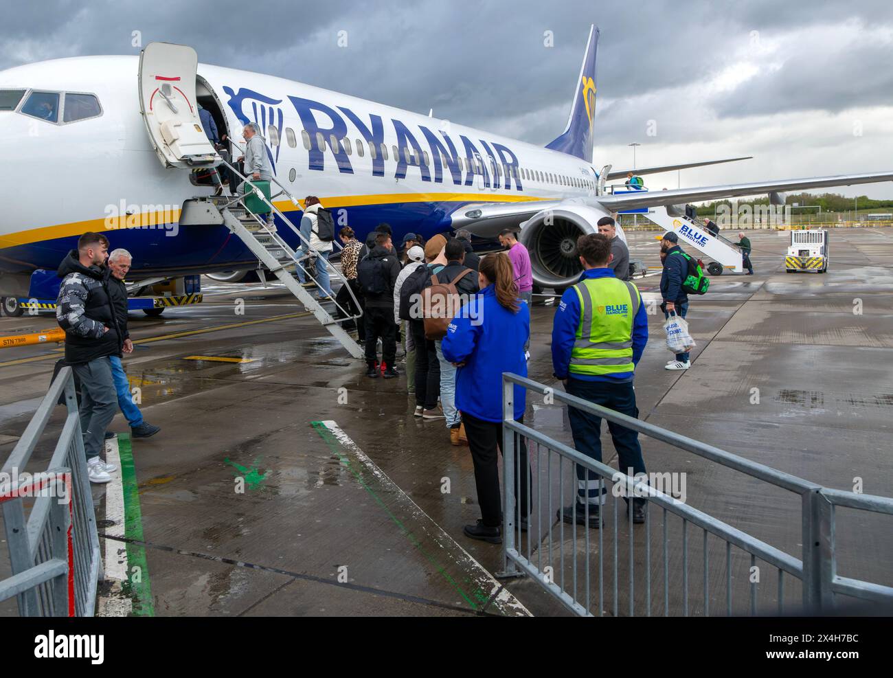 Ryanair Boeing 737 plane passengers boarding, London Stansted airport ...