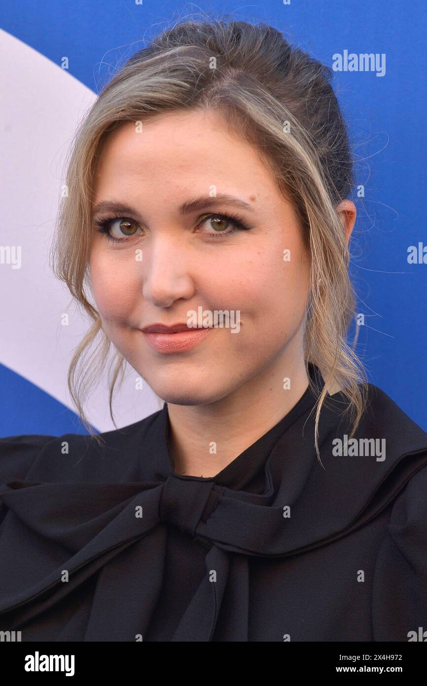 Taylor Tomlinson bei der CBS Fall Schedule Celebration in den Paramount ...