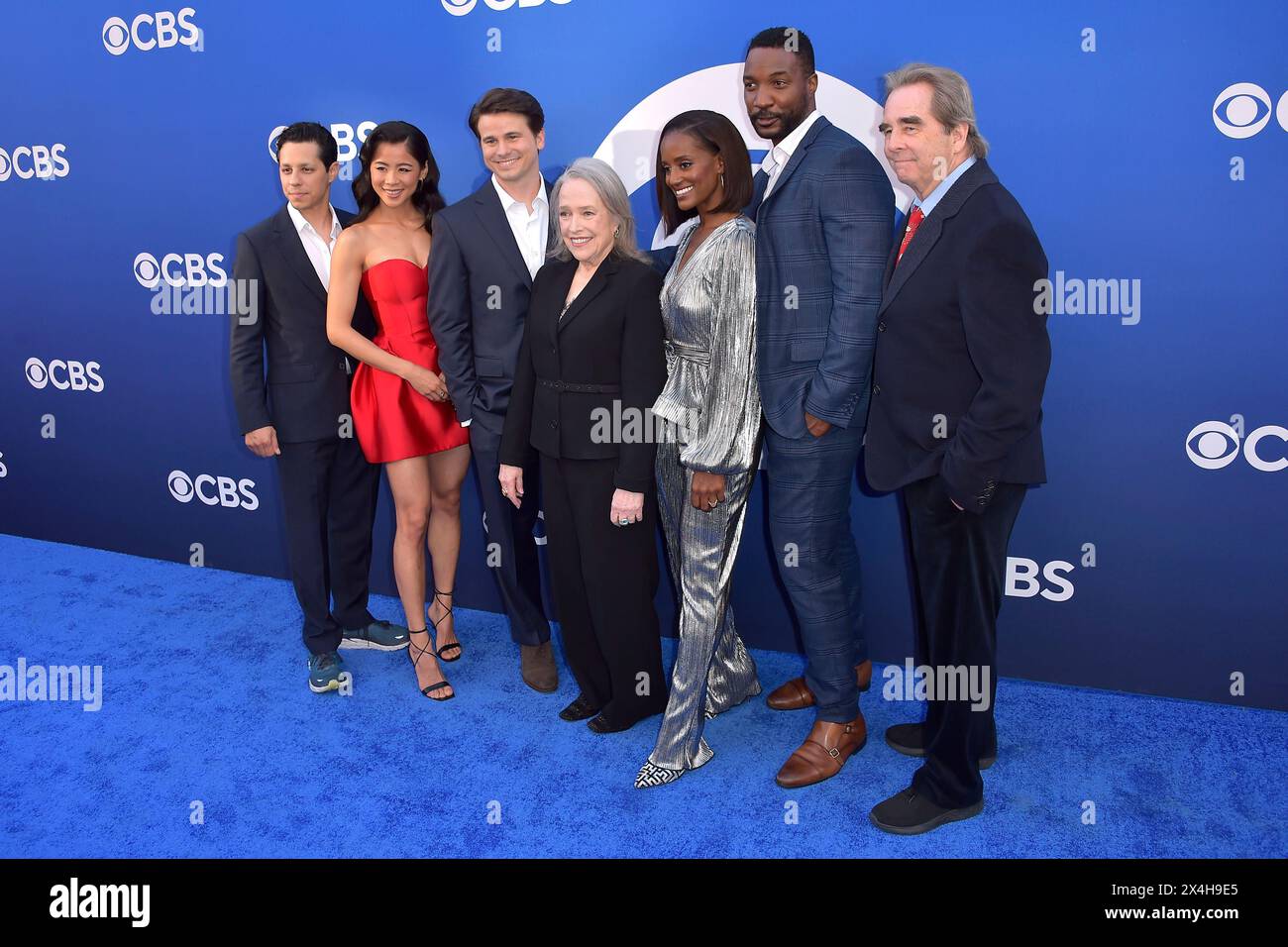 David Del Rio, Leah Lewis, Jason Ritter, Kathy Bates, Skye P. Marshall ...