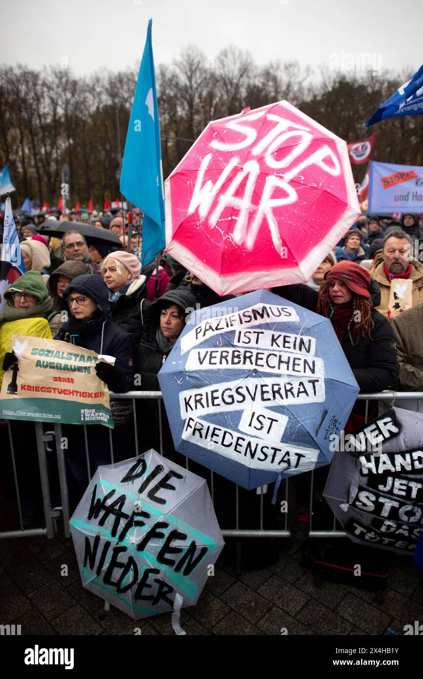 Friedensdemo Nein zu Kriegen DEU, Deutschland, Germany, Berlin, 25.11. ...