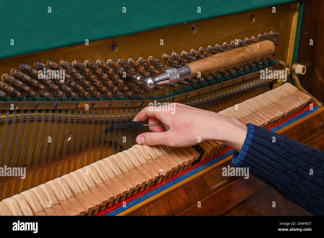 Disassembly process hi-res stock photography and images - Alamy