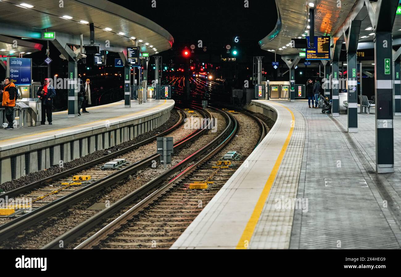 Empty railroad station night architecture hi-res stock photography and ...