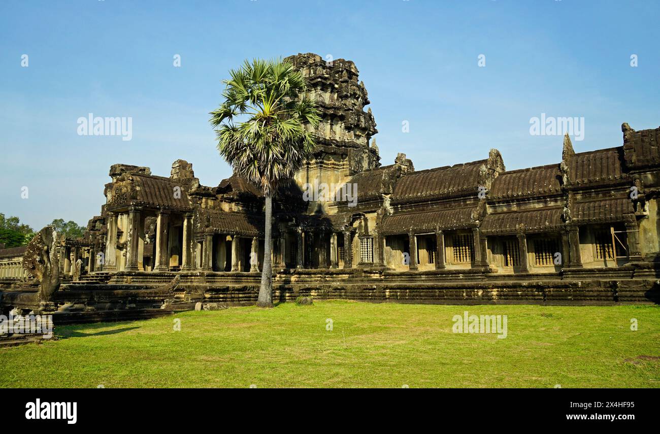 main temple complex of angkor wat in cambodia Stock Photo - Alamy