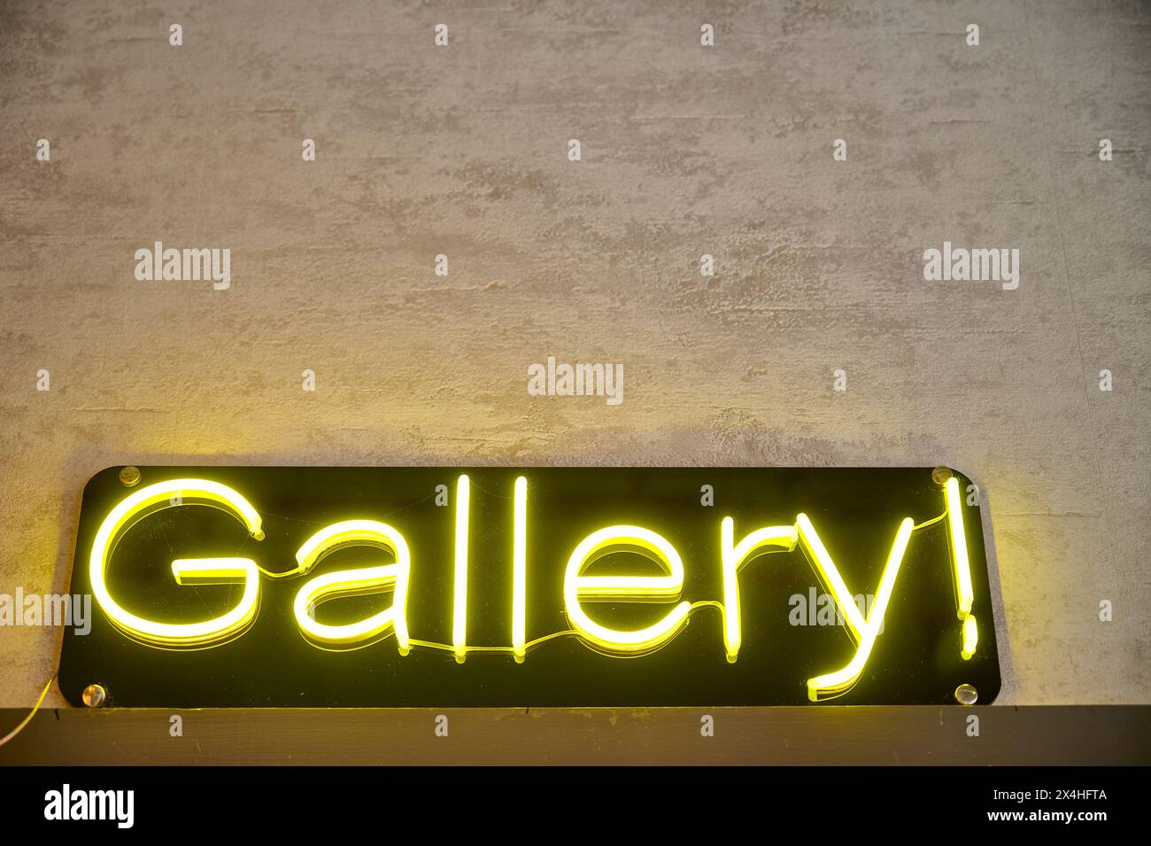 Neon sign art hi-res stock photography and images - Alamy