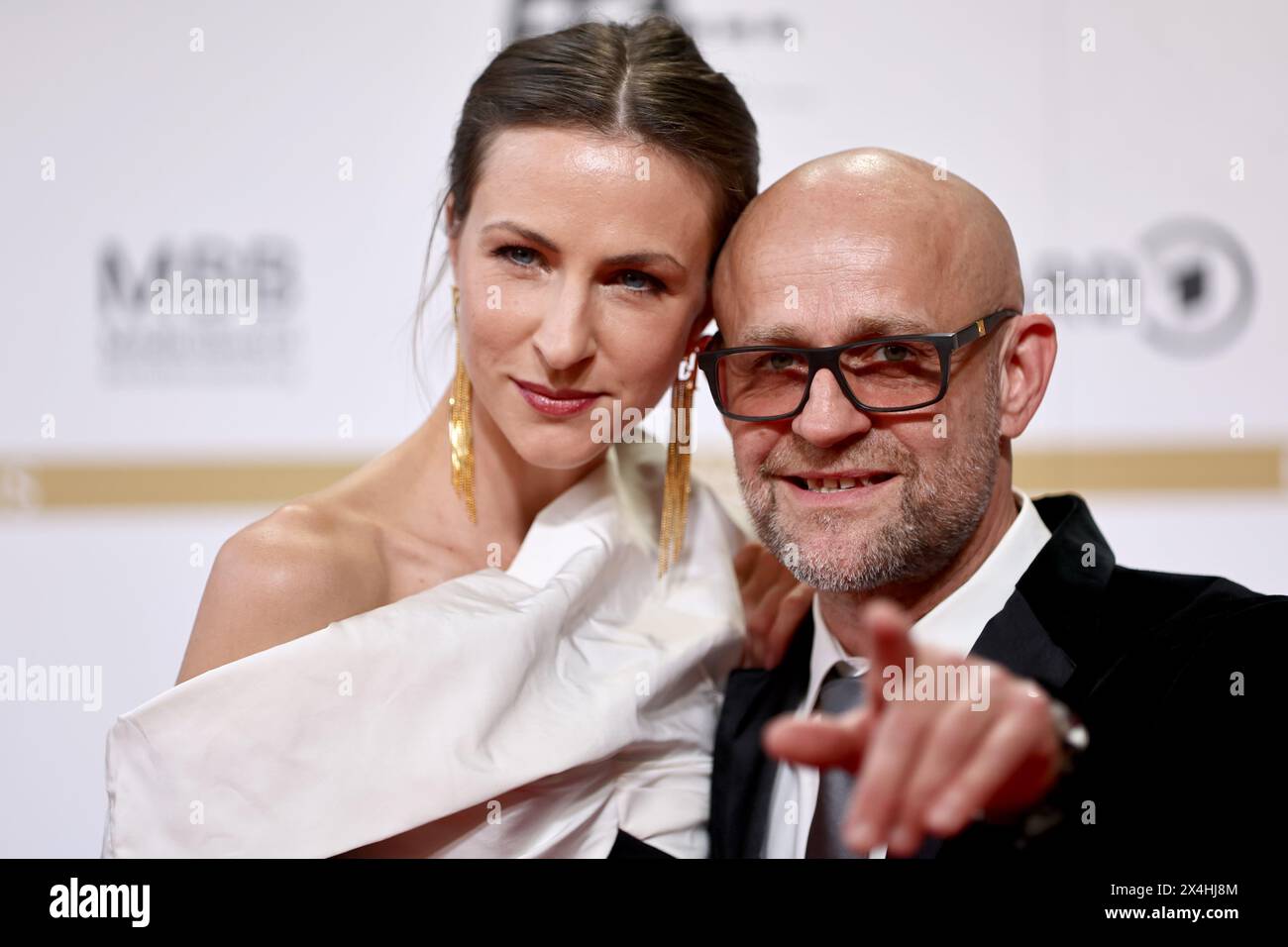 03 May 2024, Berlin: Actor Jürgen Vogel and his girlfriend Natalia ...