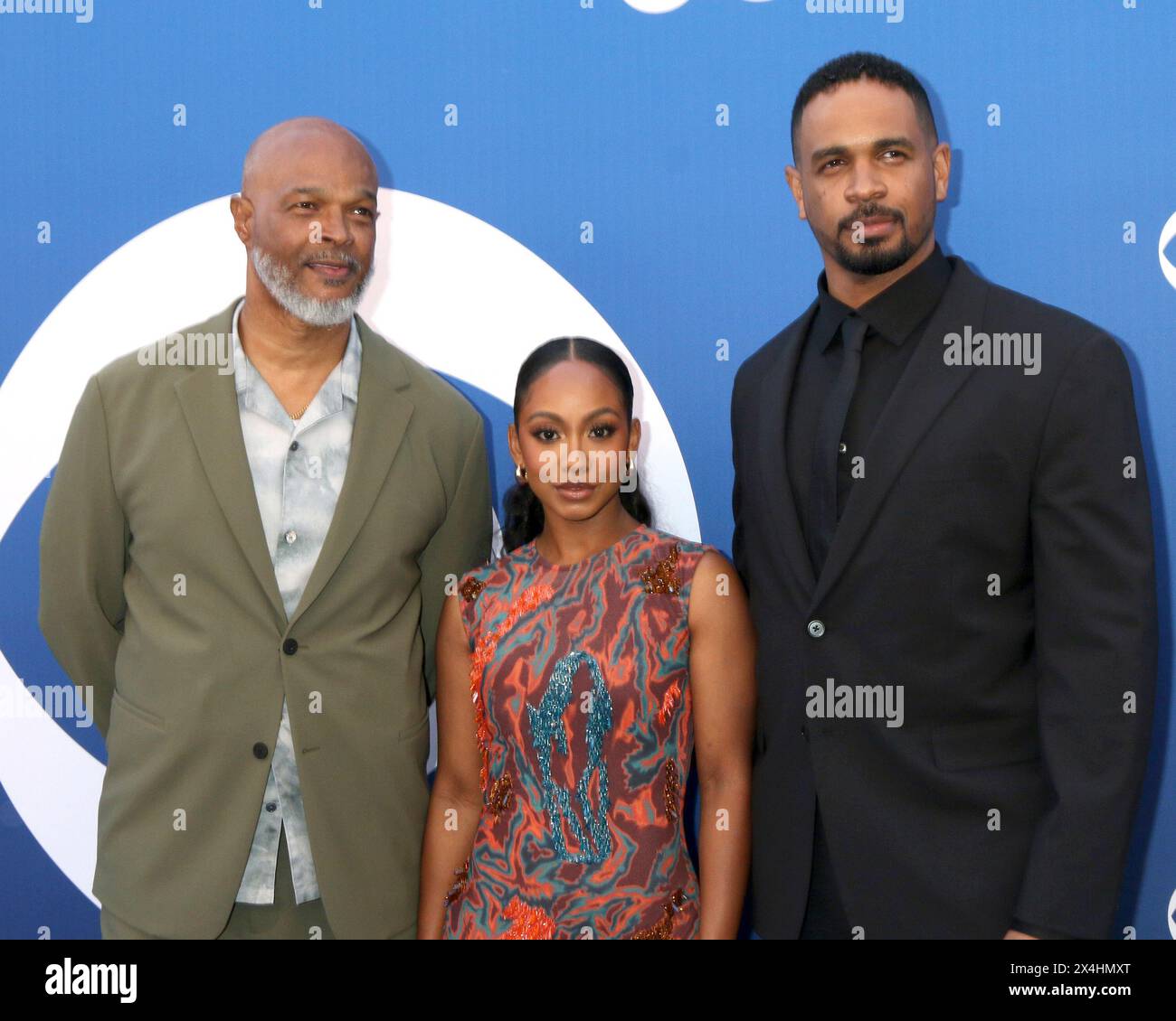 LOS ANGELES - MAY 2: Damon Wayans, Tetona Jackson, Damon Wayans Jr at ...