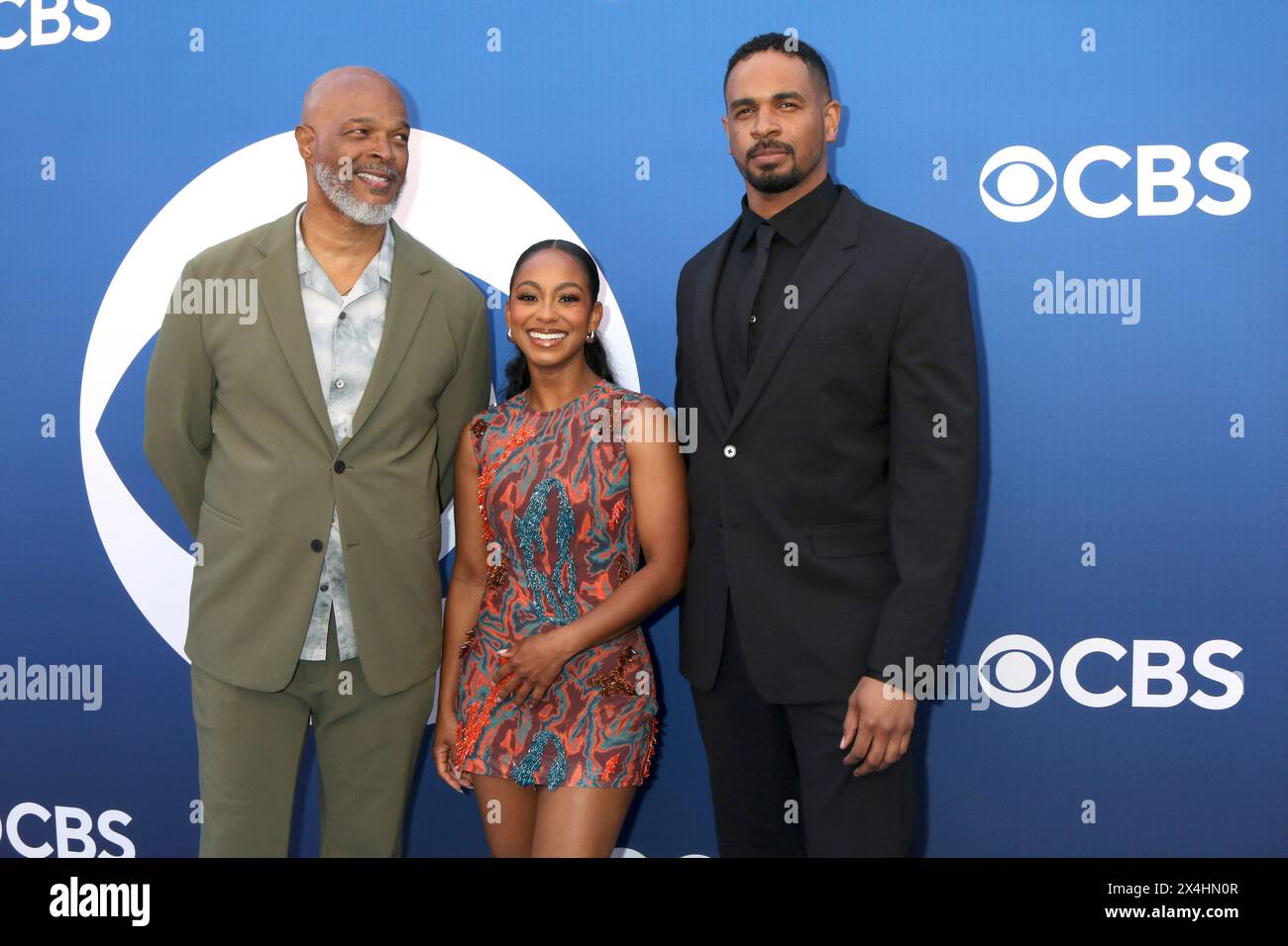LOS ANGELES - MAY 2: Damon Wayans, Tetona Jackson, Damon Wayans Jr at ...