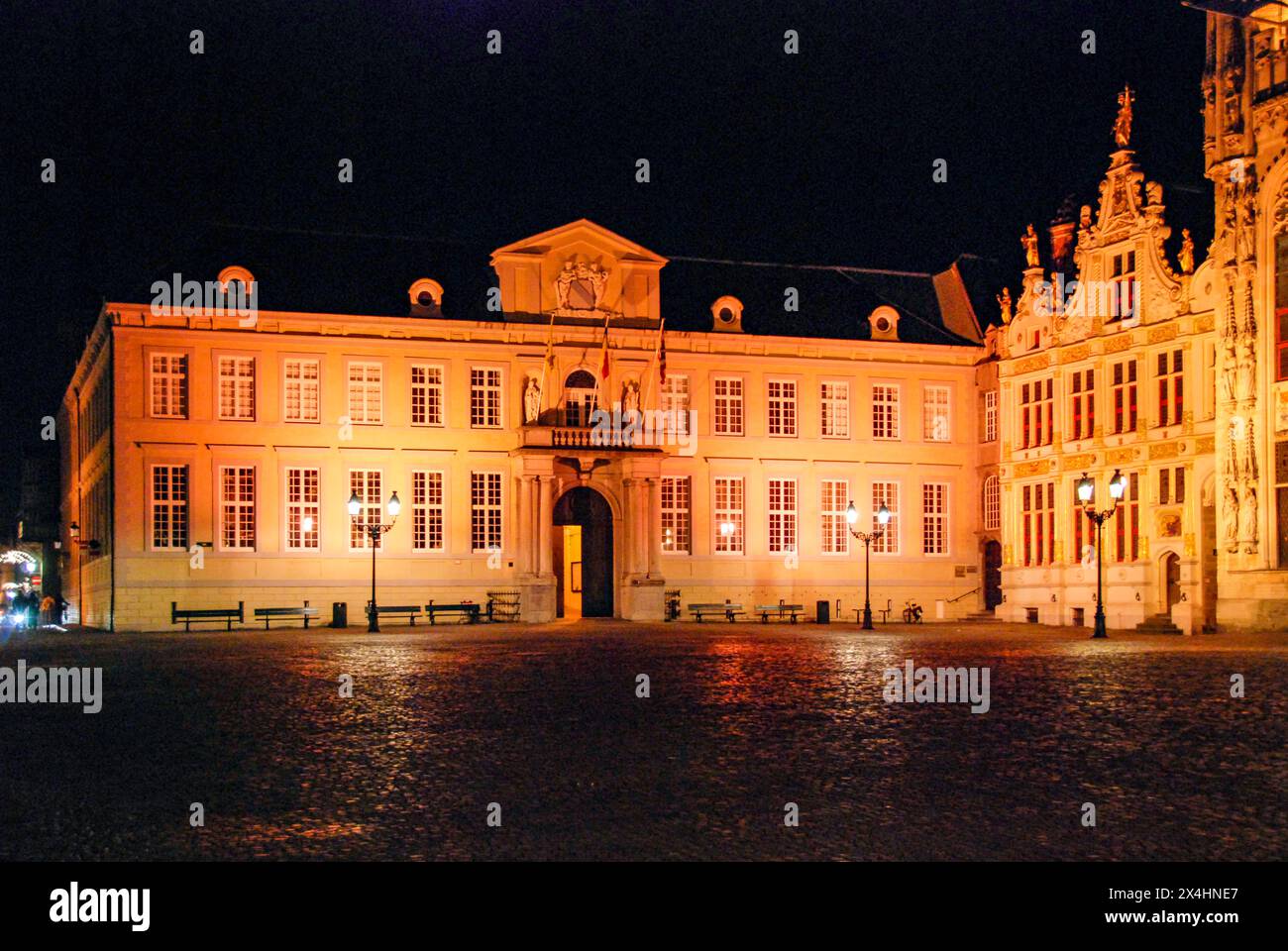 De burg plaza hi-res stock photography and images - Alamy