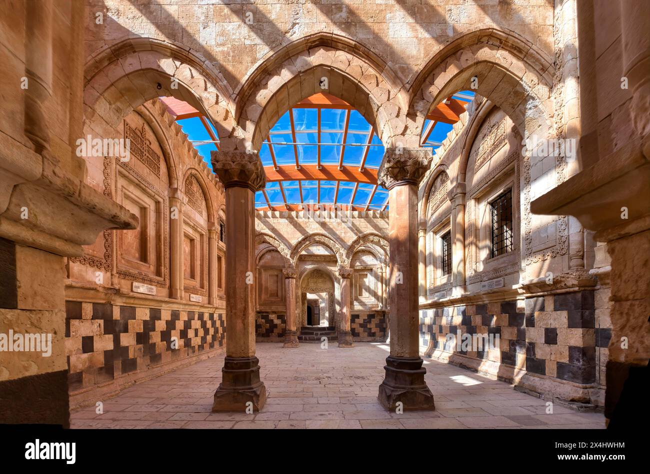 Ceremonial splendor hi-res stock photography and images - Alamy