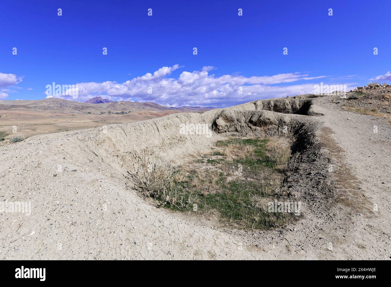 Ruins of the Urartian citadel of Cavustepe, Van, Turkey Stock Photo - Alamy