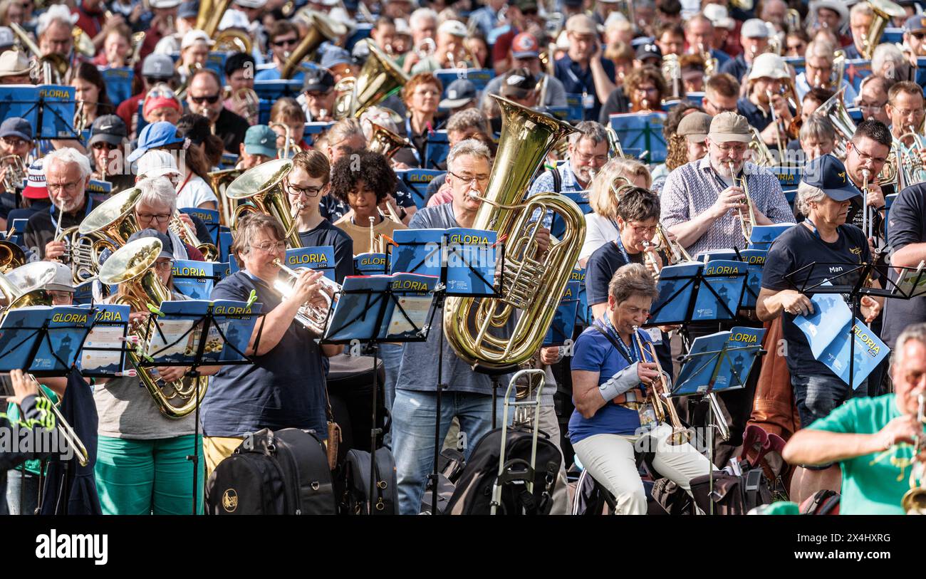 Hamburg, Germany. 03rd May, 2024. At the start of the 3rd German ...