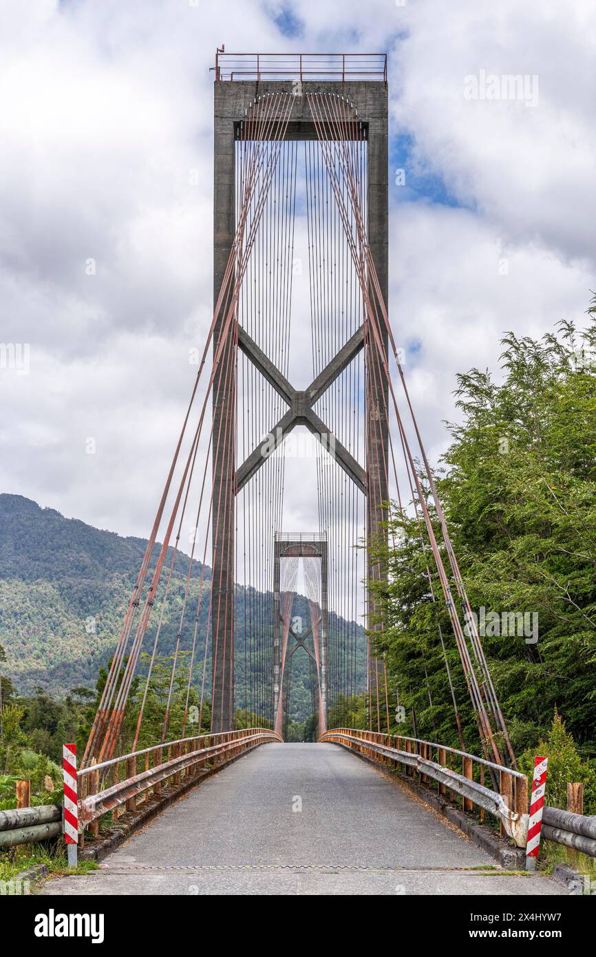 Rio Yelcho Bridge, Carretera Austral, Puerto Cardenas, Chaiten, Los ...