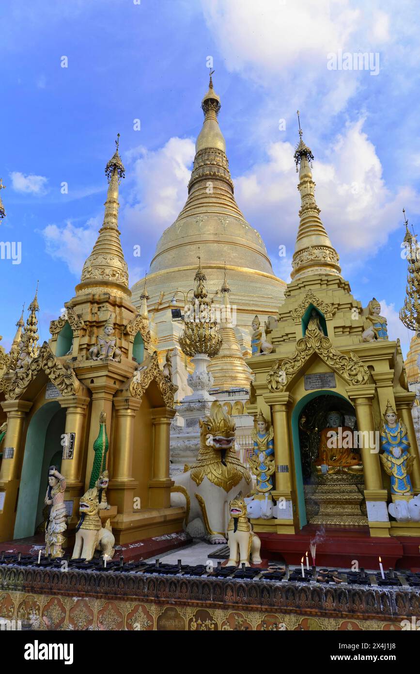 Shwedagon Pagoda, Yangon, Myanmar, Asia, Detailed view of the golden ...
