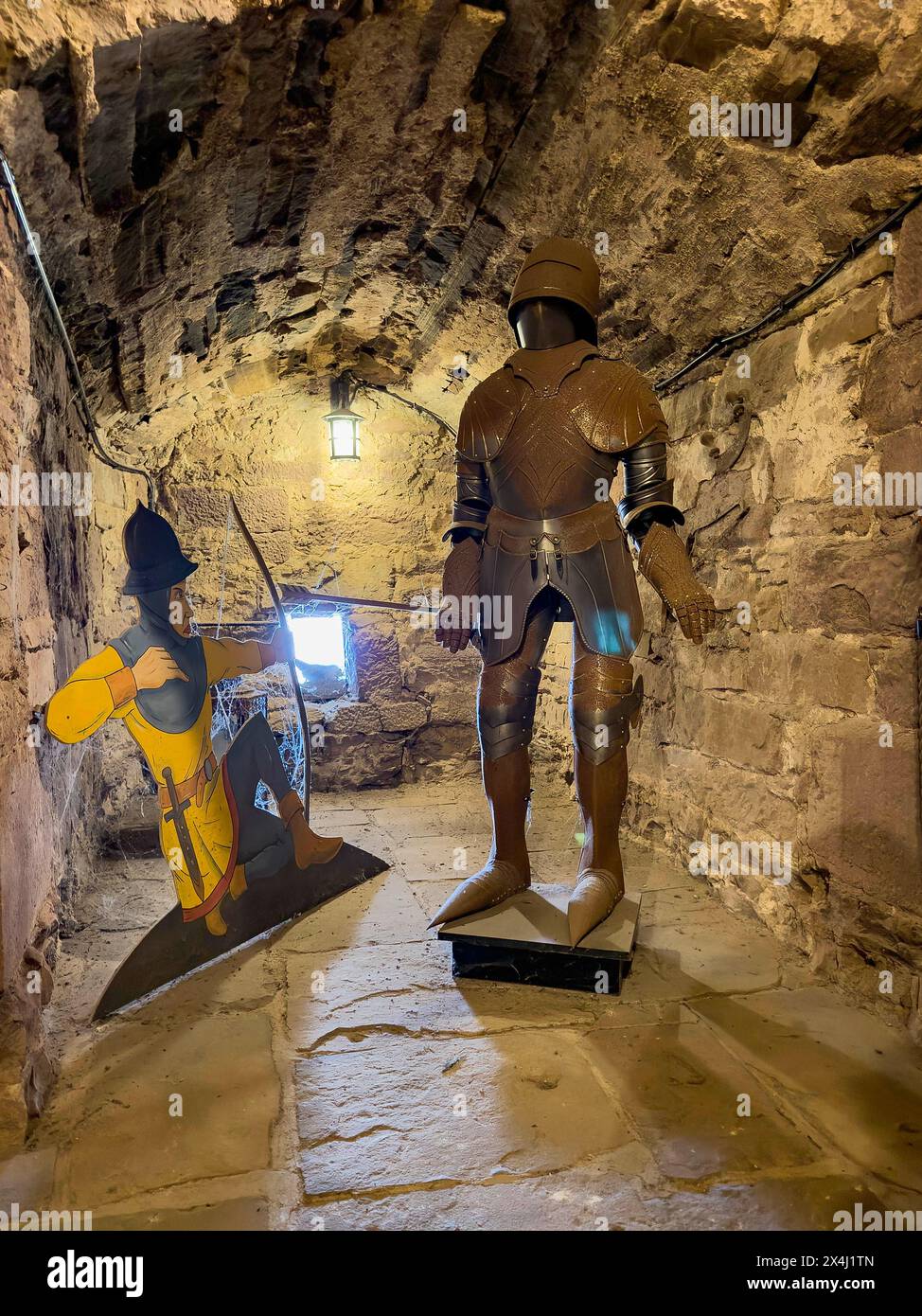 Castle interior armour hi-res stock photography and images - Alamy