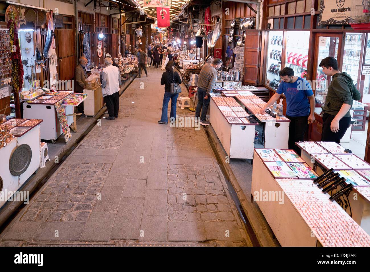 Market stalls in the Gaziantep bazaar, Turkey Stock Photo - Alamy