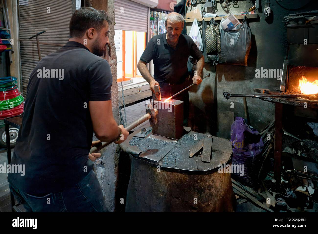 Working blacksmith, Sanliurfa bazaar, Turkey Stock Photo - Alamy