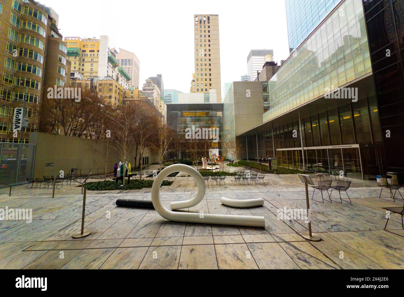Moma sculpture garden hi-res stock photography and images - Alamy