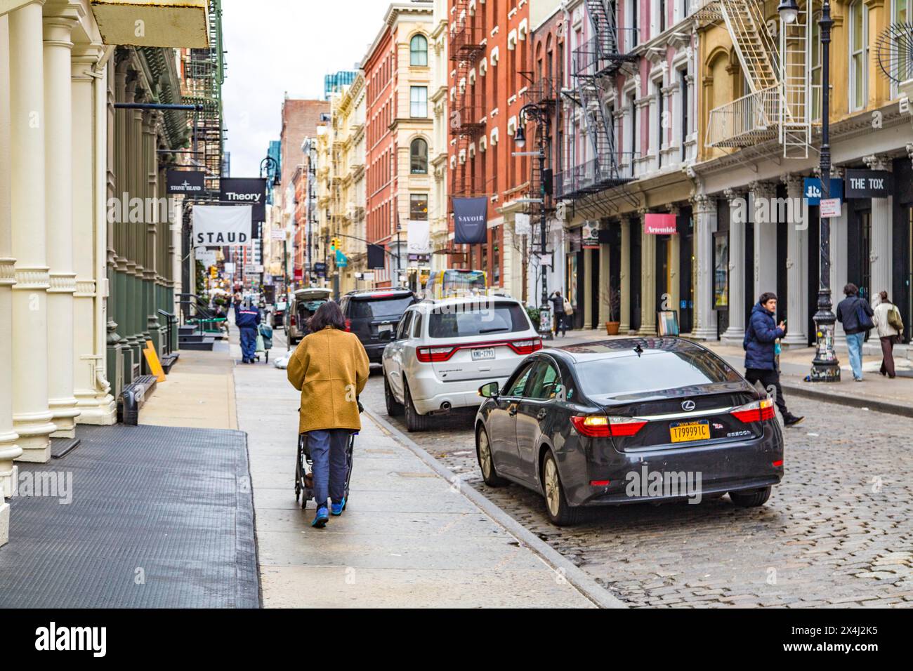Street scene, Broadway, SoHo, Manhattan, New York City Stock Photo - Alamy