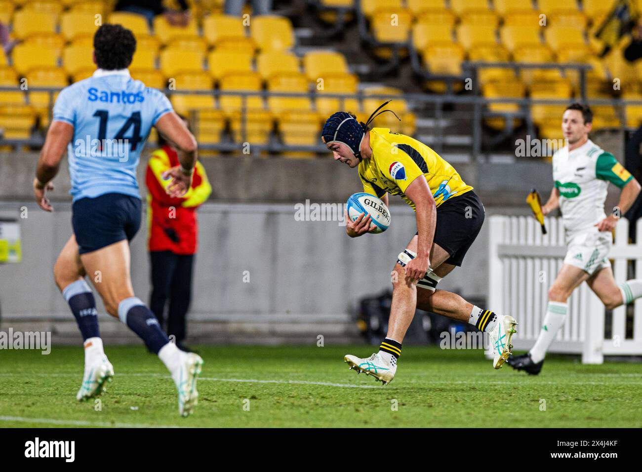 Wellington, New Zealand, 3 May, 2024. Devan Flanders of the Hurricanes ...