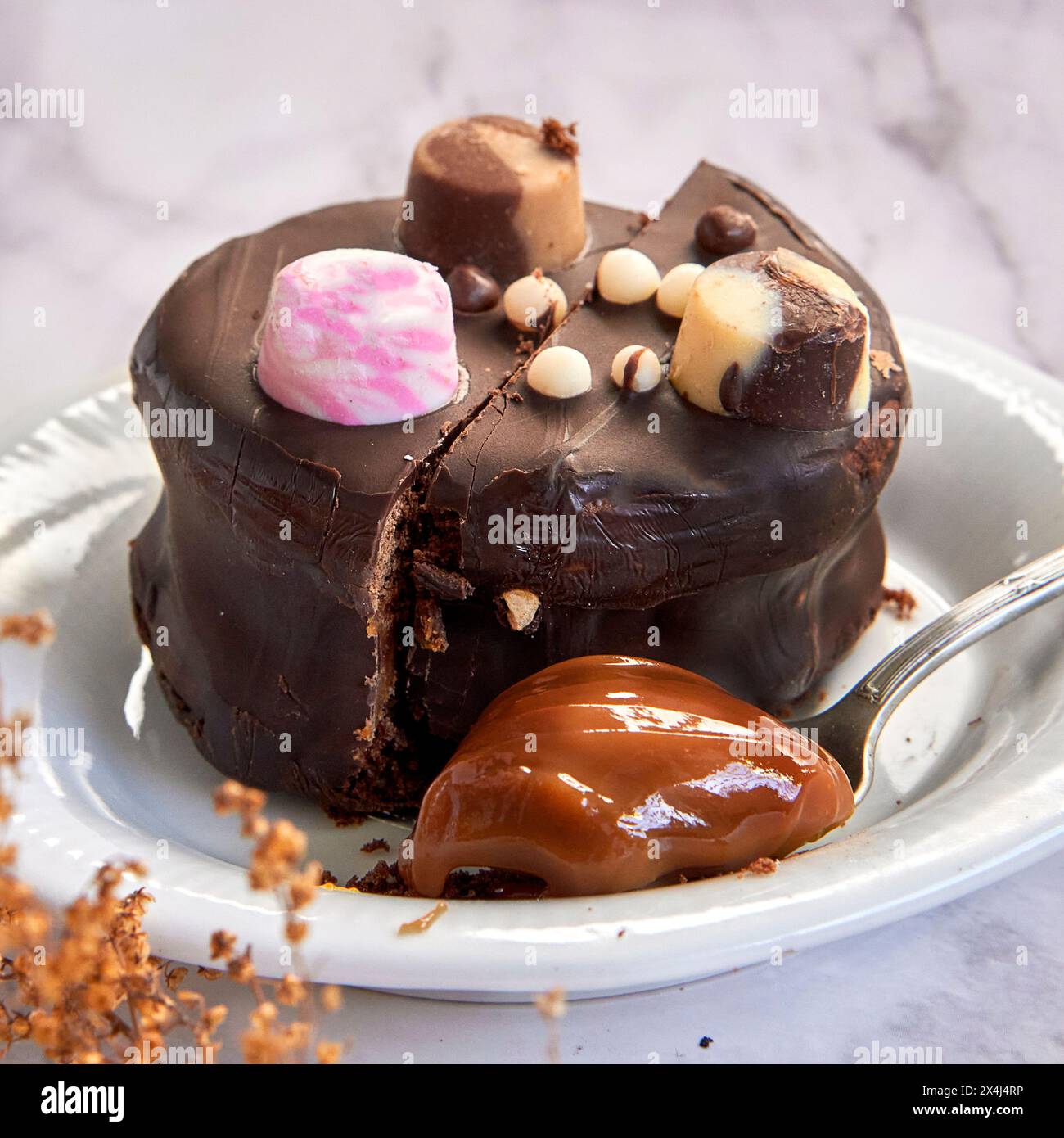 Alfajor de chocolate hi-res stock photography and images - Alamy