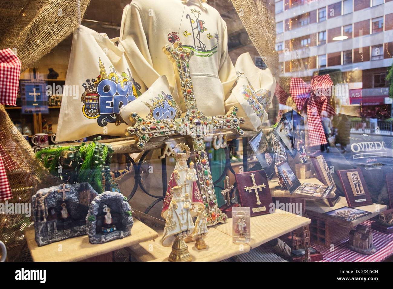 Window display of the souvenir shop, Alcordances crafts shop, on ...